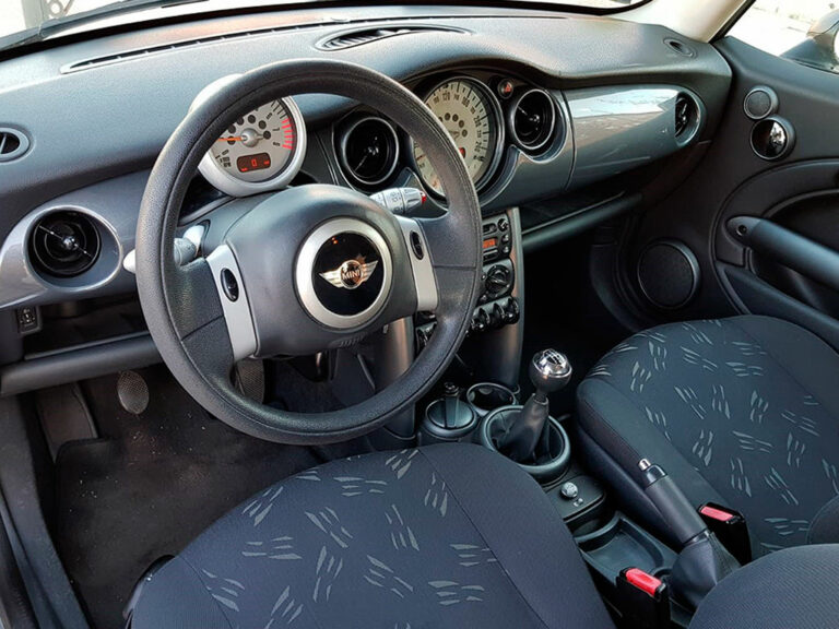 Mini-ONE-interior – ¡Tu coche de ocasión de confianza!